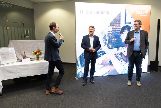 Vorstandsvorsitzender der ODAV AG feiert 35 Jahre Betriebszugehörigkeit.